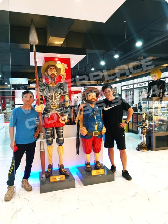 :: 메이커플레이스 :: - 인천 가지몰 돈키호테 FRP 조형물 제작.